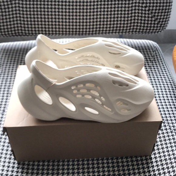 Yeezy | Shoes | Yeezy Foam Rnnr White | Poshmark